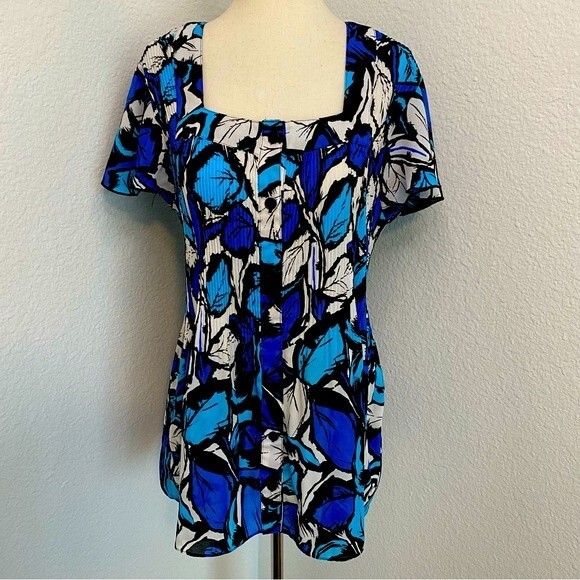 Sere Nade Woman | Tops | Sere Nade Woman Floral Abstract Blue Black ...